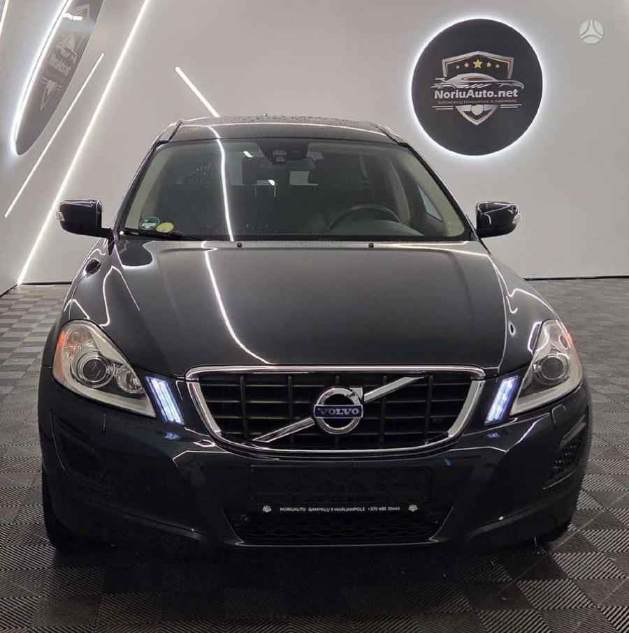 Black Volvo XC60 2012 in Marijampole, with an engine capacity of 2.40 L and mileage of 269 thousand km for 9999 €, photo 29 on AUTOMOTO.COM.LV