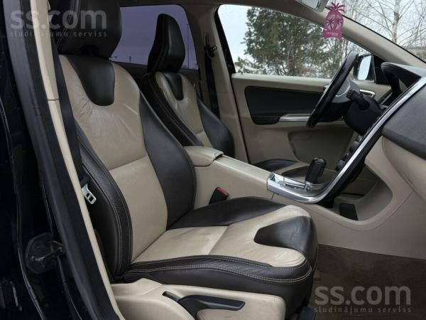 Melns Volvo XC60 2012 Tukums, ar dzinēja tilpumu 2.40 L un nobraukumu 314 tūkst. km par 6500 €, foto 6 vietnē AUTOMOTO.COM.LV