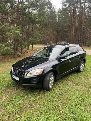 Black Volvo XC60 2012 in Vilnius, with an engine capacity of 2.40 L and mileage of 379 thousand km for 6800 €, photo  on AUTOMOTO.COM.LV