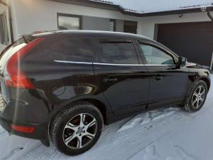 Black Volvo XC60 2012 in Siauliai, with an engine capacity of 2.40 L and mileage of 270 thousand km for 8900 €, photo 5 on AUTOMOTO.COM.LV