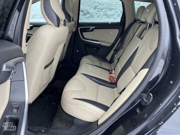 Melns Volvo XC60 2012 Kauņa, ar dzinēja tilpumu 3.00 L un nobraukumu 290 tūkst. km par 10300 €, foto 10 vietnē AUTOMOTO.COM.LV