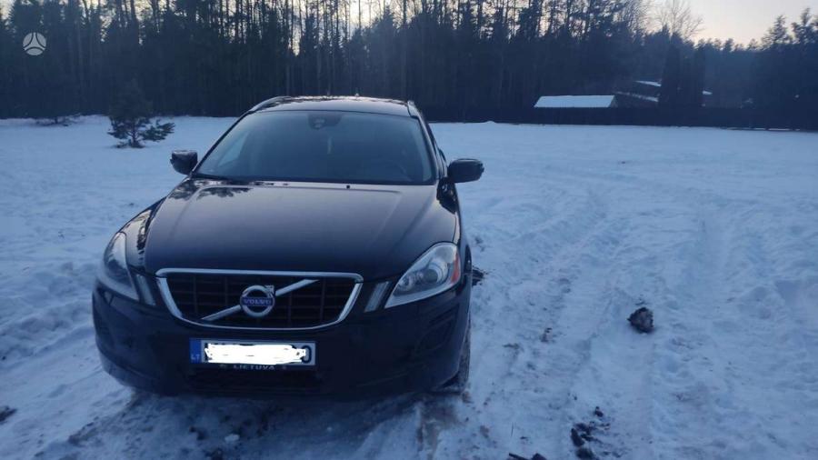 Melns Volvo XC60 2012 Ukmergė, ar dzinēja tilpumu 2.40 L un nobraukumu 259 tūkst. km par 110 €, foto 1 vietnē AUTOMOTO.COM.LV