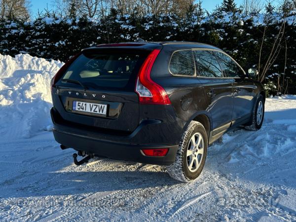 Melns Volvo XC60 2012 Paide, ar dzinēja tilpumu 2.00 L un nobraukumu 293 tūkst. km par 9690 €, foto 2 vietnē AUTOMOTO.COM.LV