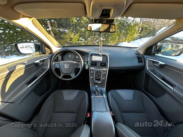 Melns Volvo XC60 2012 Paide, ar dzinēja tilpumu 2.00 L un nobraukumu 293 tūkst. km par 9690 €, foto 9 vietnē AUTOMOTO.COM.LV