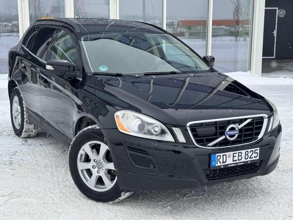 Black Volvo XC60 2012 in Vilnius, with an engine capacity of 2.40 L and mileage of 268 thousand km for 9850 €, photo 1 on AUTOMOTO.COM.LV
