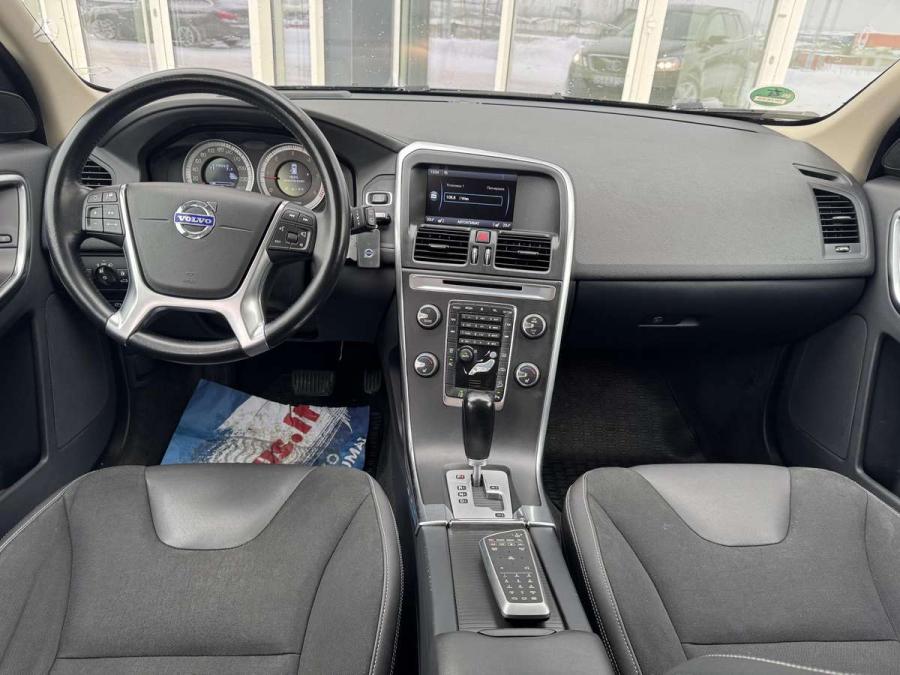 Melns Volvo XC60 2012 Viļņa, ar dzinēja tilpumu 2.40 L un nobraukumu 268 tūkst. km par 9850 €, foto 16 vietnē AUTOMOTO.COM.LV