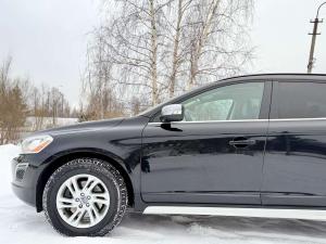 Black Volvo XC60 2012 in Siauliai, with an engine capacity of 2.40 L and mileage of 264 thousand km for 11999 €, photo 11 on AUTOMOTO.COM.LV