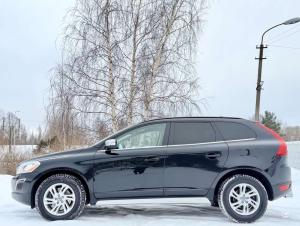 Black Volvo XC60 2012 in Siauliai, with an engine capacity of 2.40 L and mileage of 264 thousand km for 11999 €, photo 13 on AUTOMOTO.COM.LV