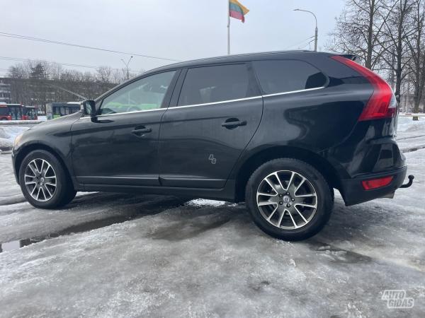 Melns Volvo XC60 2012 Kauņa, ar dzinēja tilpumu 2.40 L un nobraukumu 303 tūkst. km par 10500 €, foto 2 vietnē AUTOMOTO.COM.LV