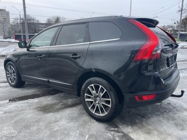 Melns Volvo XC60 2012 Kauņa, ar dzinēja tilpumu 2.40 L un nobraukumu 303 tūkst. km par 10500 €, foto 3 vietnē AUTOMOTO.COM.LV