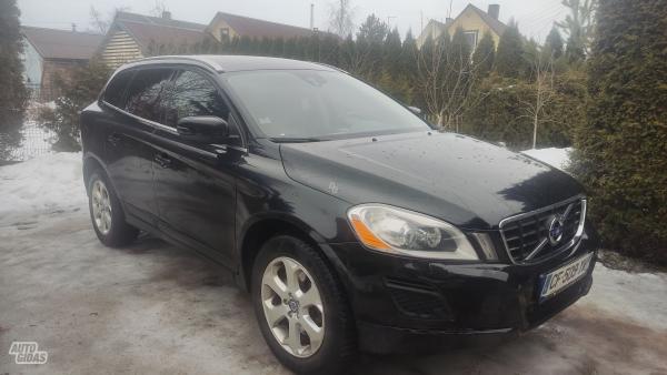 Black Volvo XC60 2012 in Ukmerge, with an engine capacity of 2.40 L and mileage of 260 thousand km for 9999 €, photo 3 on AUTOMOTO.COM.LV