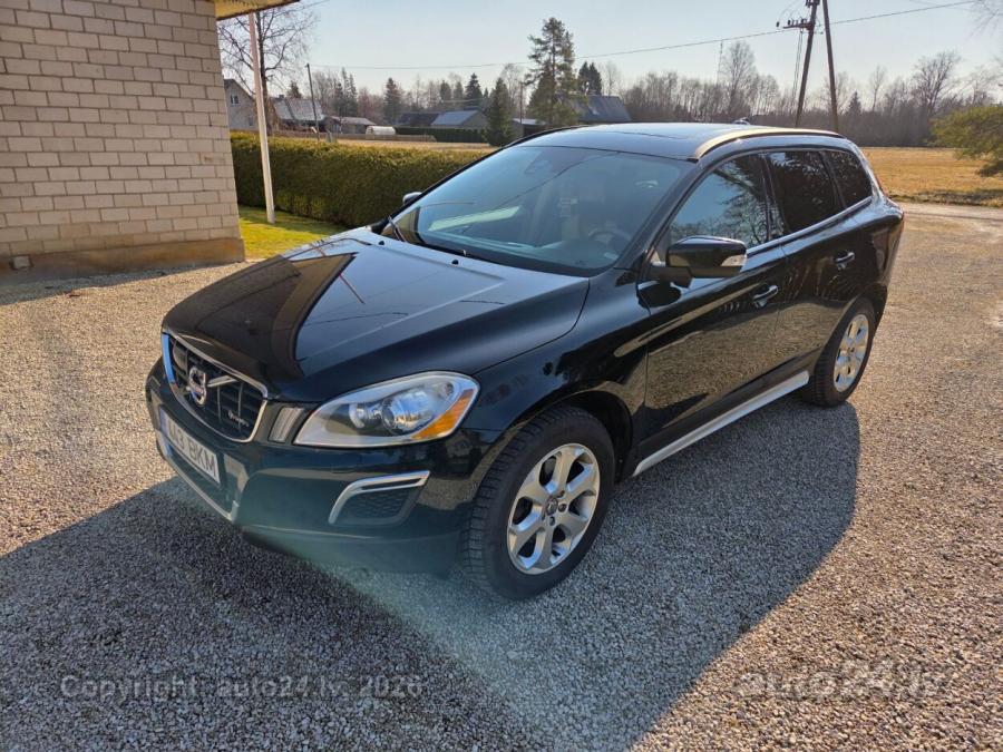 Melns Volvo XC60 2012 Tallina, ar dzinēja tilpumu 2.40 L un nobraukumu 331 tūkst. km par 9950 €, foto 5 vietnē AUTOMOTO.COM.LV