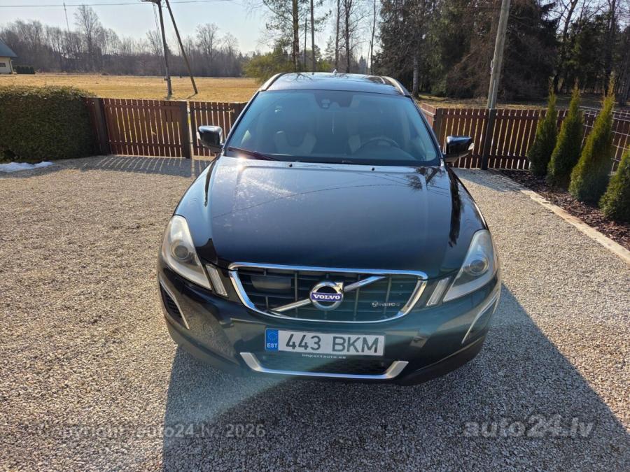 Melns Volvo XC60 2012 Tallina, ar dzinēja tilpumu 2.40 L un nobraukumu 331 tūkst. km par 9950 €, foto 6 vietnē AUTOMOTO.COM.LV