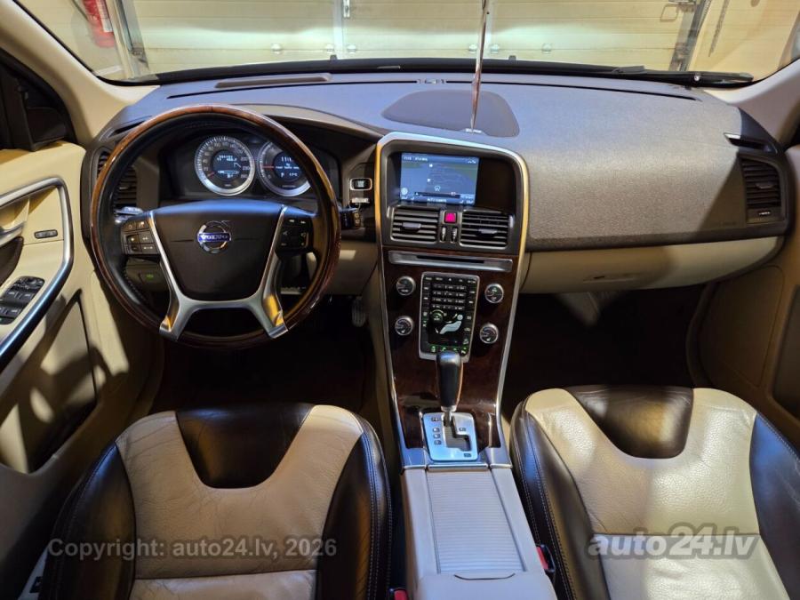 Melns Volvo XC60 2012 Tallina, ar dzinēja tilpumu 2.40 L un nobraukumu 331 tūkst. km par 9950 €, foto 20 vietnē AUTOMOTO.COM.LV