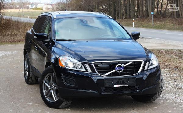 Black Volvo XC60 2012 in Petrikaiciai, with an engine capacity of 2.40 L and mileage of 351 thousand km for 9499 €, photo 1 on AUTOMOTO.COM.LV