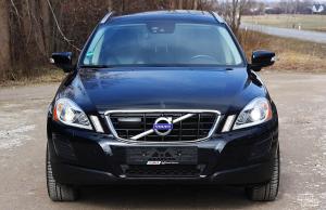 Black Volvo XC60 2012 in Petrikaiciai, with an engine capacity of 2.40 L and mileage of 351 thousand km for 9499 €, photo 3 on AUTOMOTO.COM.LV