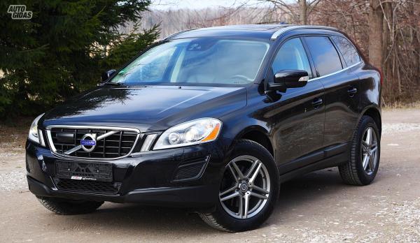 Black Volvo XC60 2012 in Petrikaiciai, with an engine capacity of 2.40 L and mileage of 351 thousand km for 9499 €, photo 4 on AUTOMOTO.COM.LV
