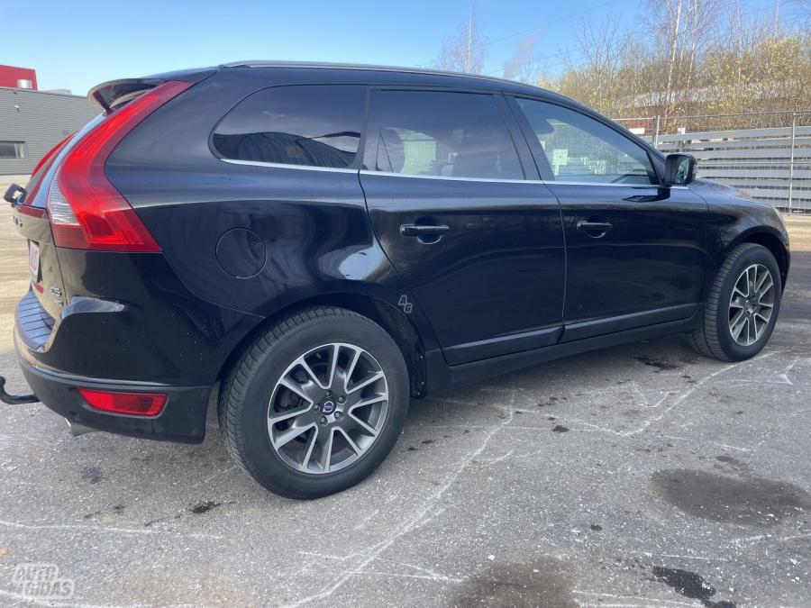 Melns Volvo XC60 2012 Kauņa, ar dzinēja tilpumu 2.40 L un nobraukumu 307 tūkst. km par 10450 €, foto 4 vietnē AUTOMOTO.COM.LV