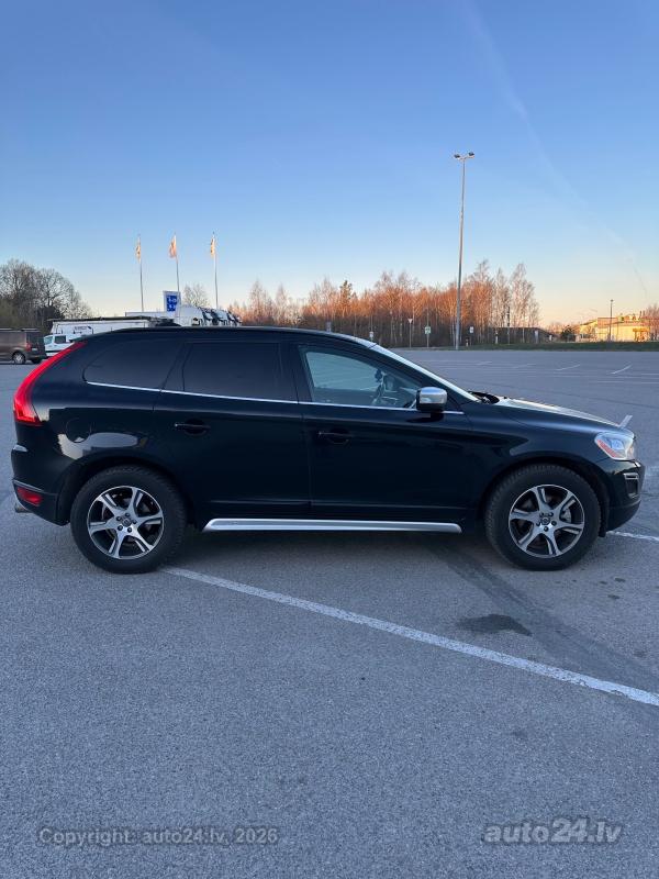 Melns Volvo XC60 2012 Kuresāre, ar dzinēja tilpumu 2.40 L un nobraukumu 242 tūkst. km par 12900 €, foto 6 vietnē AUTOMOTO.COM.LV