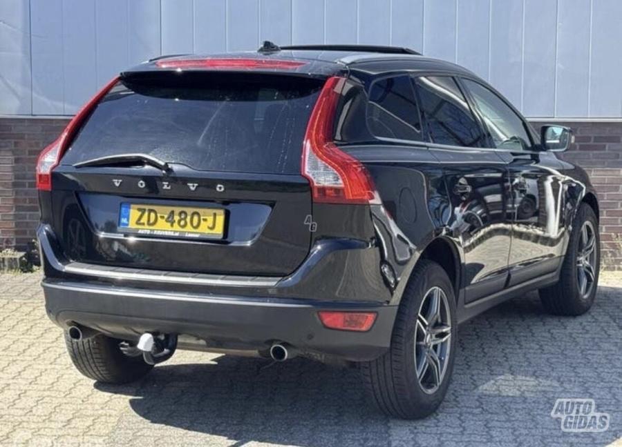 Black Volvo XC60 2012 in Kaunas, with an engine capacity of 2.00 L and mileage of 292 thousand km for 9350 €, photo 3 on AUTOMOTO.COM.LV