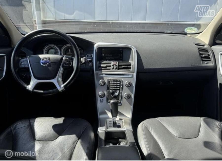 Black Volvo XC60 2012 in Kaunas, with an engine capacity of 2.00 L and mileage of 292 thousand km for 9350 €, photo 5 on AUTOMOTO.COM.LV