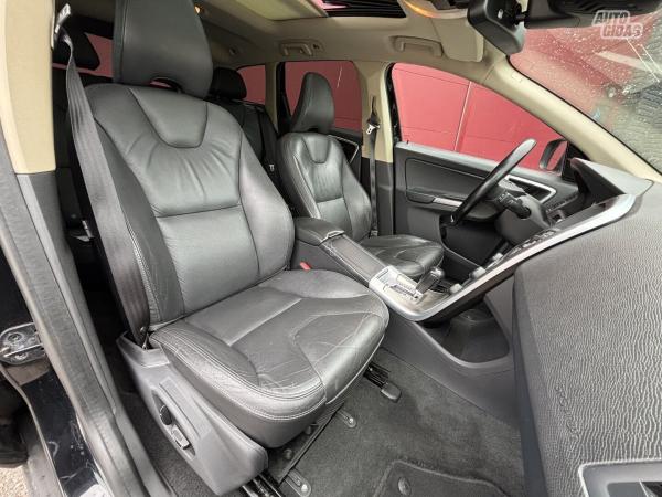 Black Volvo XC60 2012 in Kaunas, with an engine capacity of 2.00 L and mileage of 290 thousand km for 9150 €, photo 8 on AUTOMOTO.COM.LV