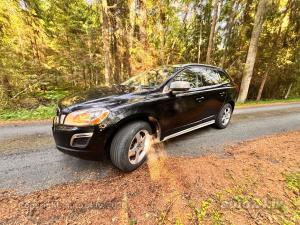 Black Volvo XC60 2012 in Tallinn, with an engine capacity of 2.40 L and mileage of 462 thousand km for 7500 €, photo 5 on AUTOMOTO.COM.LV