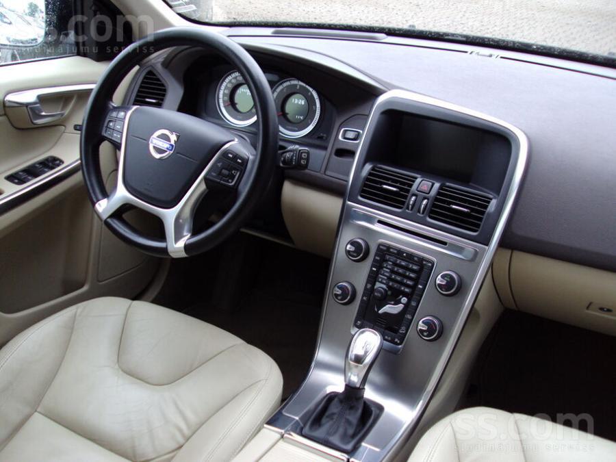 Black Volvo XC60 2012 in Riga, with an engine capacity of 2.40 L and mileage of 185 thousand km for 13000 €, photo 7 on AUTOMOTO.COM.LV