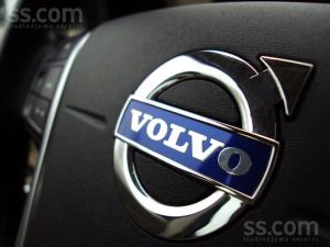 Black Volvo XC60 2012 in Riga, with an engine capacity of 2.40 L and mileage of 185 thousand km for 13000 €, photo 13 on AUTOMOTO.COM.LV