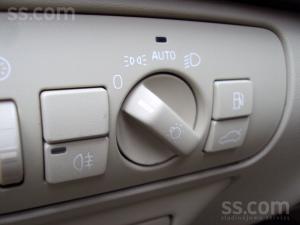 Black Volvo XC60 2012 in Riga, with an engine capacity of 2.40 L and mileage of 185 thousand km for 13000 €, photo 14 on AUTOMOTO.COM.LV