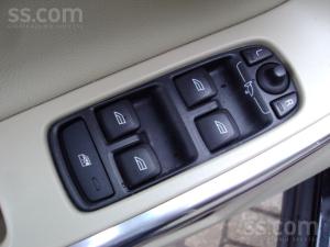 Black Volvo XC60 2012 in Riga, with an engine capacity of 2.40 L and mileage of 185 thousand km for 13000 €, photo 15 on AUTOMOTO.COM.LV