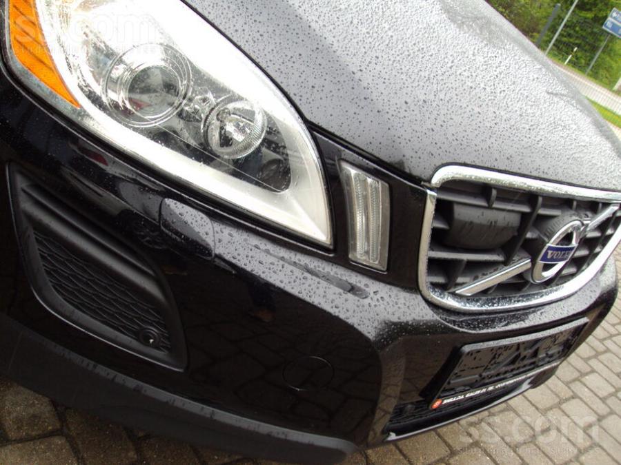Black Volvo XC60 2012 in Riga, with an engine capacity of 2.40 L and mileage of 185 thousand km for 13000 €, photo 18 on AUTOMOTO.COM.LV