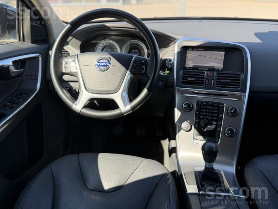 Melns Volvo XC60 2012 Rīga, ar dzinēja tilpumu 2.00 L un nobraukumu 344 tūkst. km par 8350 €, foto 8 vietnē AUTOMOTO.COM.LV