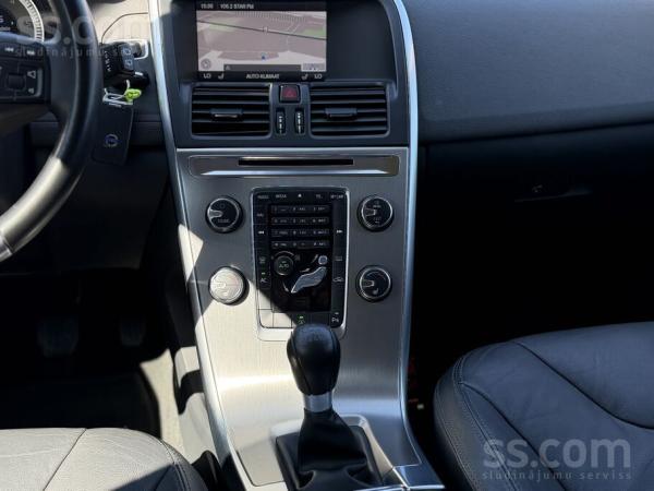 Melns Volvo XC60 2012 Rīga, ar dzinēja tilpumu 2.00 L un nobraukumu 344 tūkst. km par 8650 €, foto 8 vietnē AUTOMOTO.COM.LV