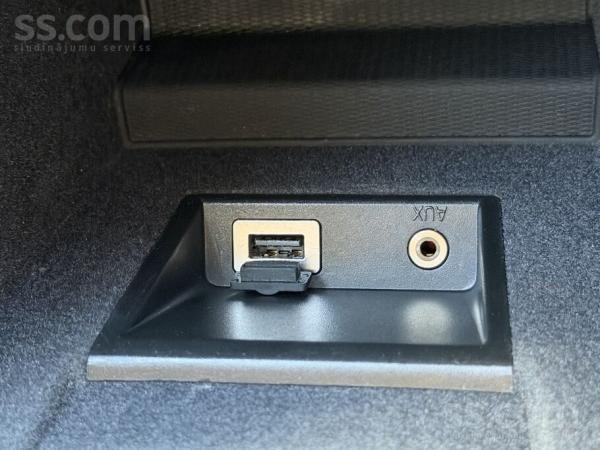 Melns Volvo XC60 2012 Rīga, ar dzinēja tilpumu 2.00 L un nobraukumu 344 tūkst. km par 8650 €, foto 10 vietnē AUTOMOTO.COM.LV