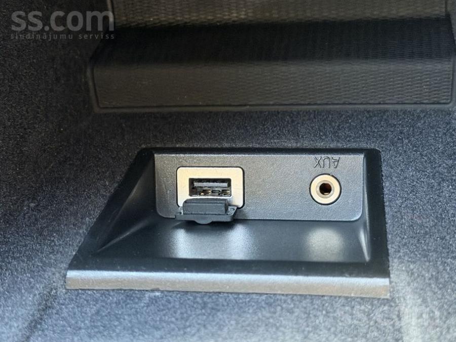 Melns Volvo XC60 2012 Rīga, ar dzinēja tilpumu 2.00 L un nobraukumu 344 tūkst. km par 8350 €, foto 11 vietnē AUTOMOTO.COM.LV