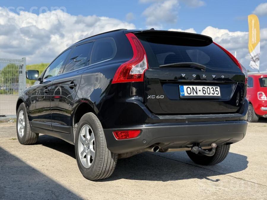 Melns Volvo XC60 2012 Rīga, ar dzinēja tilpumu 2.00 L un nobraukumu 344 tūkst. km par 8350 €, foto 19 vietnē AUTOMOTO.COM.LV