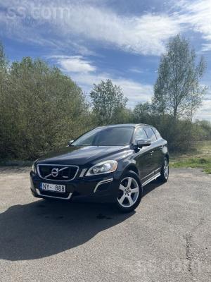 Black Volvo XC60 2012 in Daugavpils, with an engine capacity of 2.40 L and mileage of 272 thousand km for 9950 €, photo  on AUTOMOTO.COM.LV