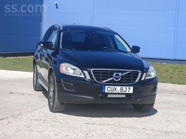 Melns Volvo XC60 2012 Rīga, ar dzinēja tilpumu 2.40 L un nobraukumu 350 tūkst. km par 7990 €, foto 3 vietnē AUTOMOTO.COM.LV