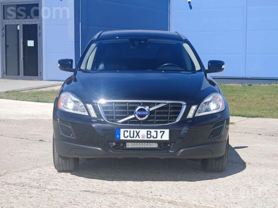 Melns Volvo XC60 2012 Rīga, ar dzinēja tilpumu 2.40 L un nobraukumu 350 tūkst. km par 7990 €, foto 5 vietnē AUTOMOTO.COM.LV