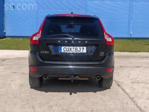 Melns Volvo XC60 2012 Rīga, ar dzinēja tilpumu 2.40 L un nobraukumu 350 tūkst. km par 7990 €, foto 11 vietnē AUTOMOTO.COM.LV