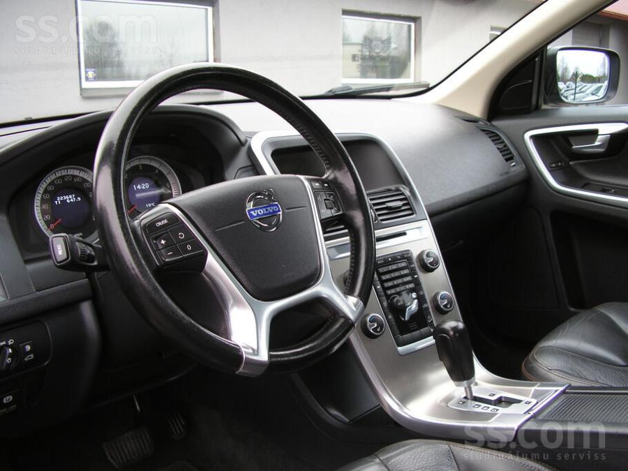 Melns Volvo XC60 2012 Rīga, ar dzinēja tilpumu 2.40 L un nobraukumu 223 tūkst. km par 11850 €, foto 18 vietnē AUTOMOTO.COM.LV