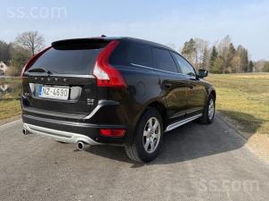Черный Вольво ХС60 2012 в Елгава, объемом двигателя 2.40 л и пробегом 228 тыс. км за 10300 €, фото 4 на AUTOMOTO.COM.LV