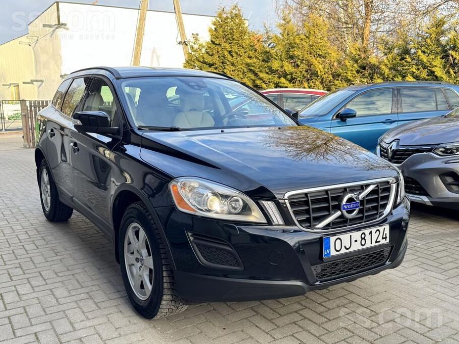 Melns Volvo XC60 2012 Rīga, ar dzinēja tilpumu 2.00 L un nobraukumu 271 tūkst. km par 8500 €, foto 3 vietnē AUTOMOTO.COM.LV
