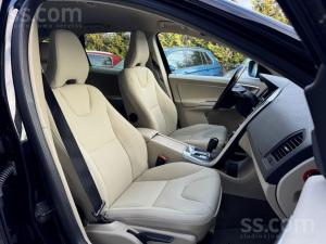 Melns Volvo XC60 2012 Rīga, ar dzinēja tilpumu 2.00 L un nobraukumu 271 tūkst. km par 8500 €, foto 8 vietnē AUTOMOTO.COM.LV