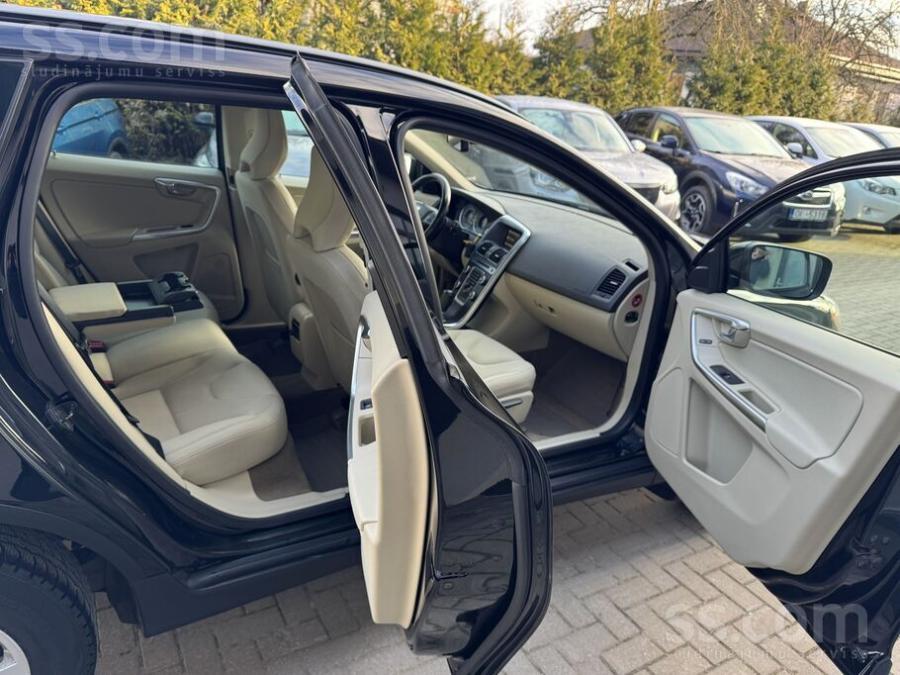 Melns Volvo XC60 2012 Rīga, ar dzinēja tilpumu 2.00 L un nobraukumu 271 tūkst. km par 8500 €, foto 10 vietnē AUTOMOTO.COM.LV