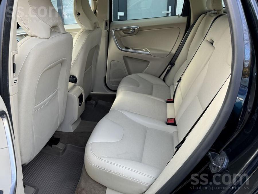 Melns Volvo XC60 2012 Rīga, ar dzinēja tilpumu 2.00 L un nobraukumu 271 tūkst. km par 8500 €, foto 16 vietnē AUTOMOTO.COM.LV