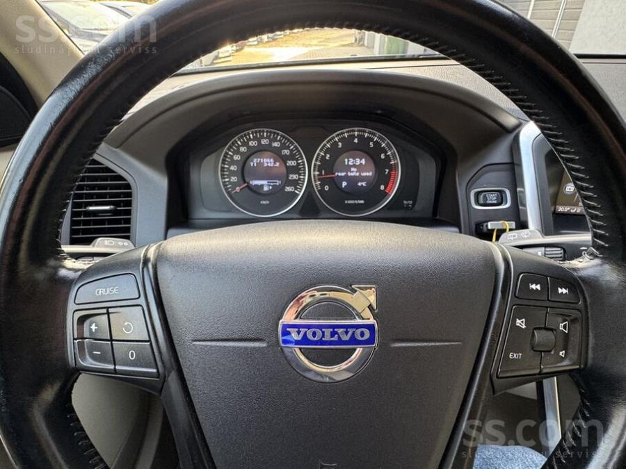 Melns Volvo XC60 2012 Rīga, ar dzinēja tilpumu 2.00 L un nobraukumu 271 tūkst. km par 8500 €, foto 22 vietnē AUTOMOTO.COM.LV