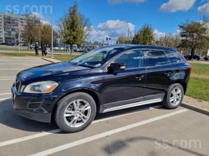 Black Volvo XC60 2012 in Riga, with an engine capacity of 2.40 L and mileage of 380 thousand km for 7000 €, photo 8 on AUTOMOTO.COM.LV