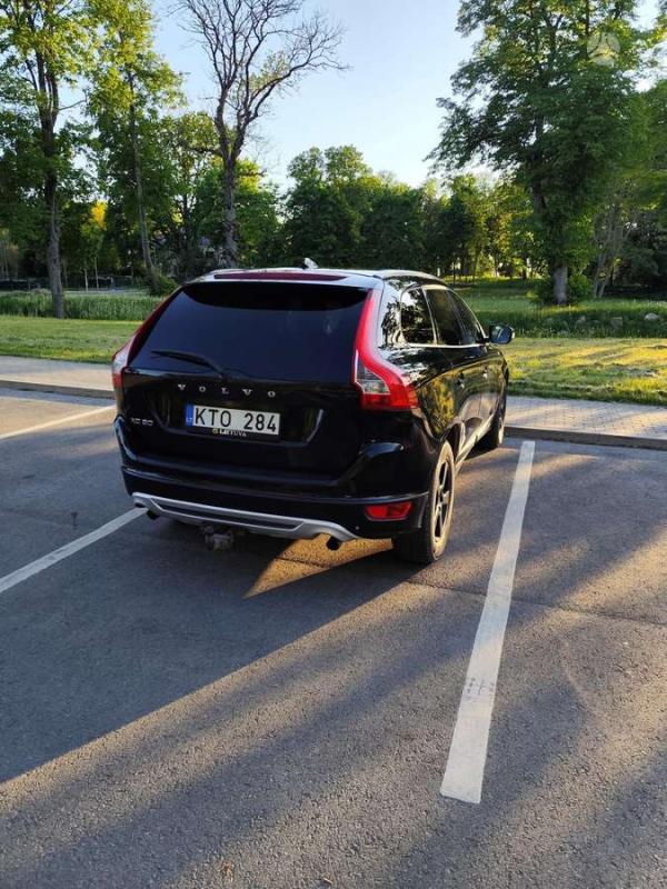 Melns Volvo XC60 2012 Šauļi, ar dzinēja tilpumu 3.19 L un nobraukumu 234 tūkst. km par 8850 €, foto 6 vietnē AUTOMOTO.COM.LV